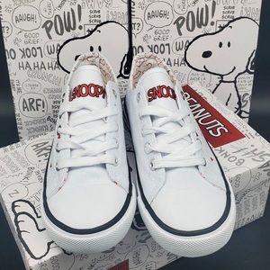 peanut’s | Shoes | Peanuts Snoopy White Canvas Laceup Children Shoe ...